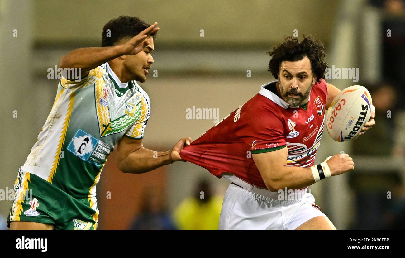 Rhys williams rugby league wales hi-res stock photography and images ...