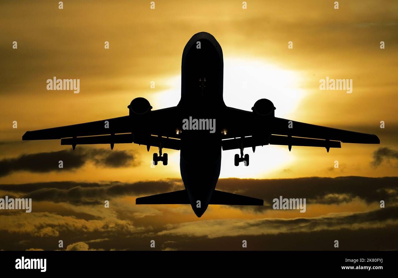 airplane take off Stock Photo - Alamy