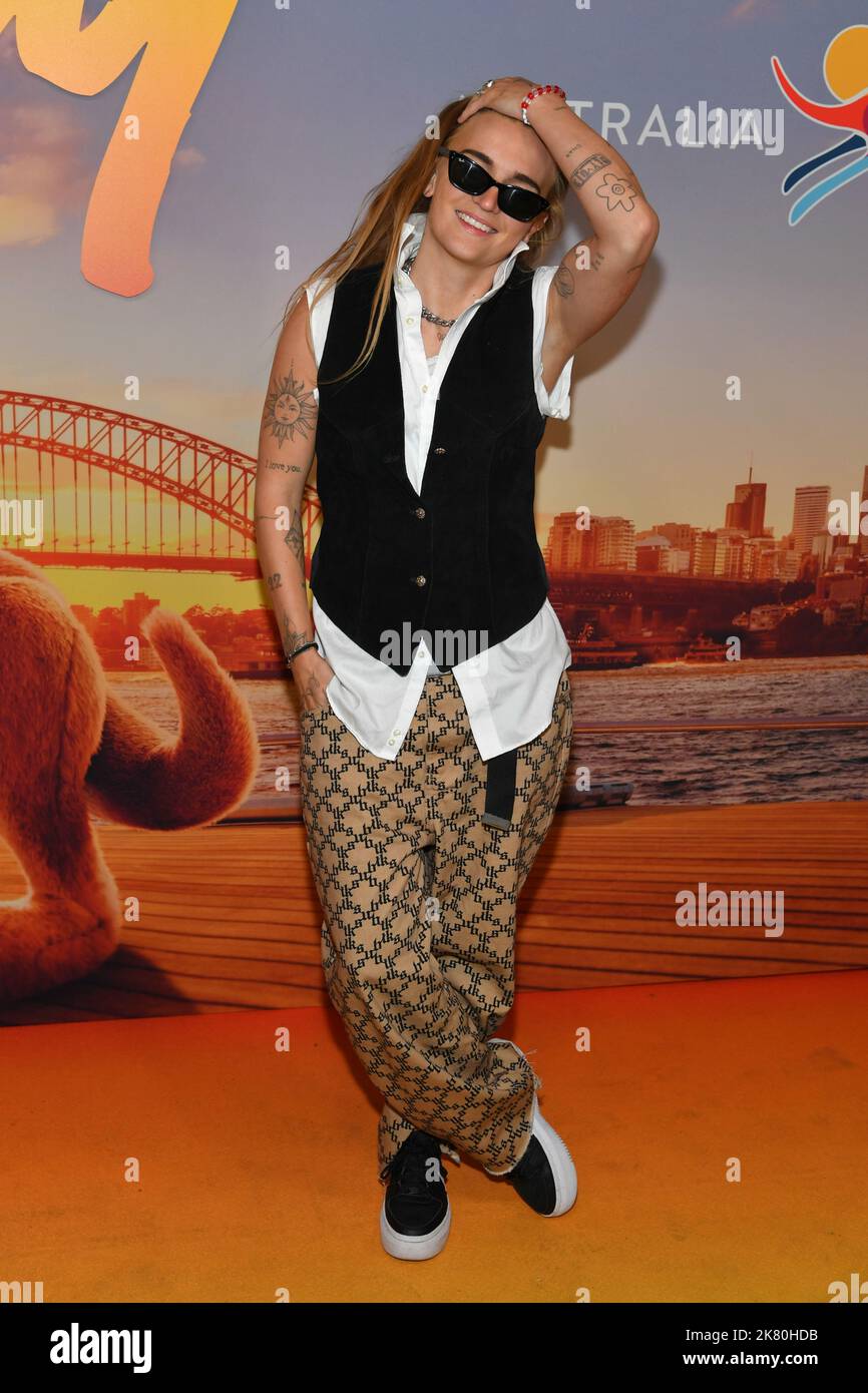 G flip hi-res stock photography and images - Alamy