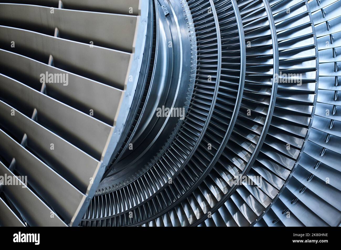 Shiny rotor of powerful steam turbine in light workshop Stock Photo - Alamy
