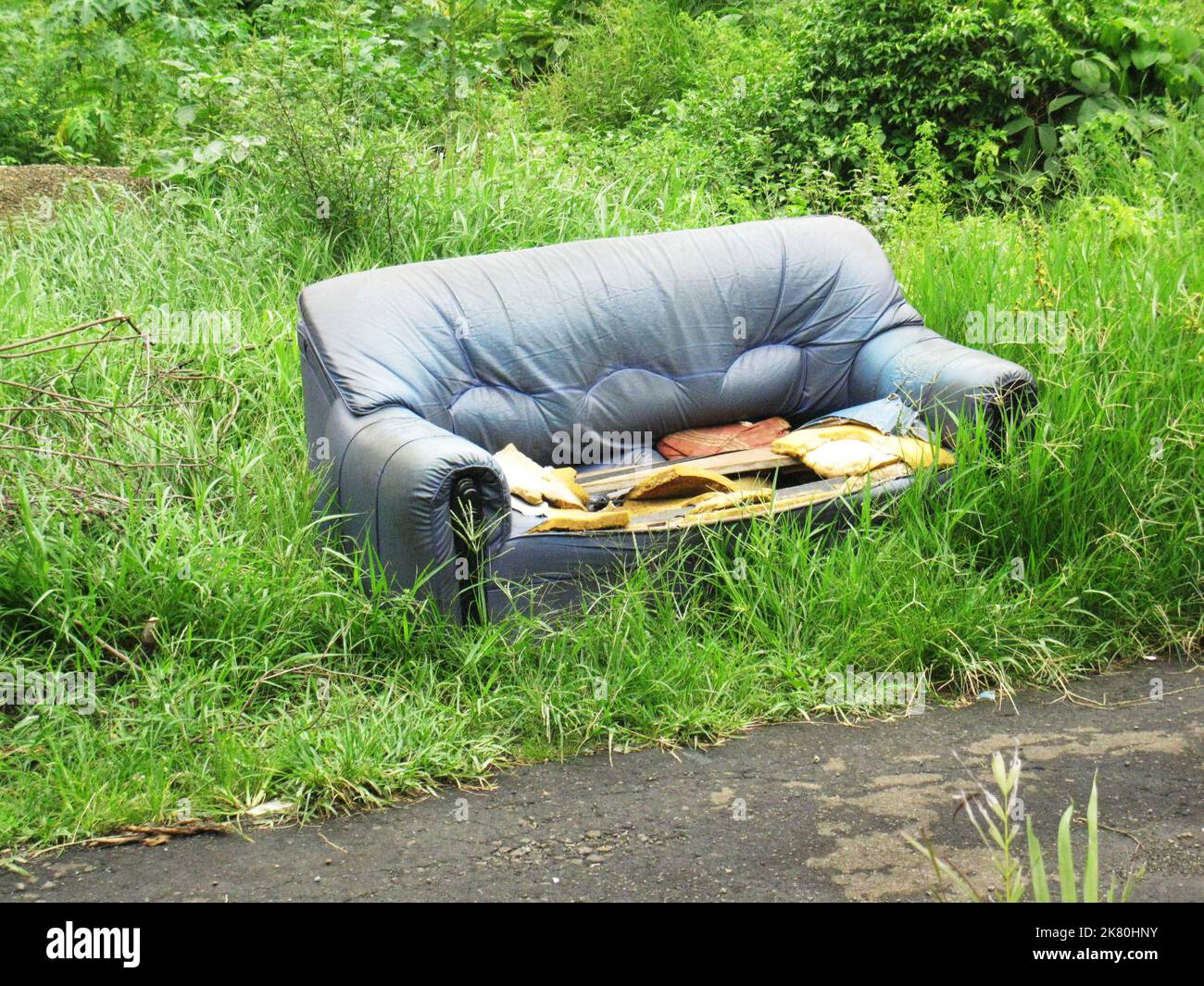 Broken garden seat hi-res stock photography and images - Alamy