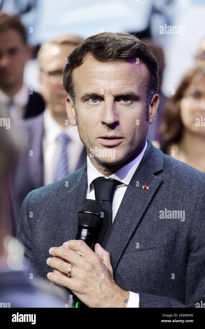 Paris, France. 17th Oct, 2022. French President Emmanuel Macron speaks ...