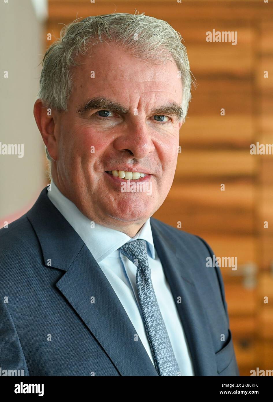 PRODUCTION - 17 October 2022, Berlin, Schönefeld: Lufthansa CEO Carsten ...