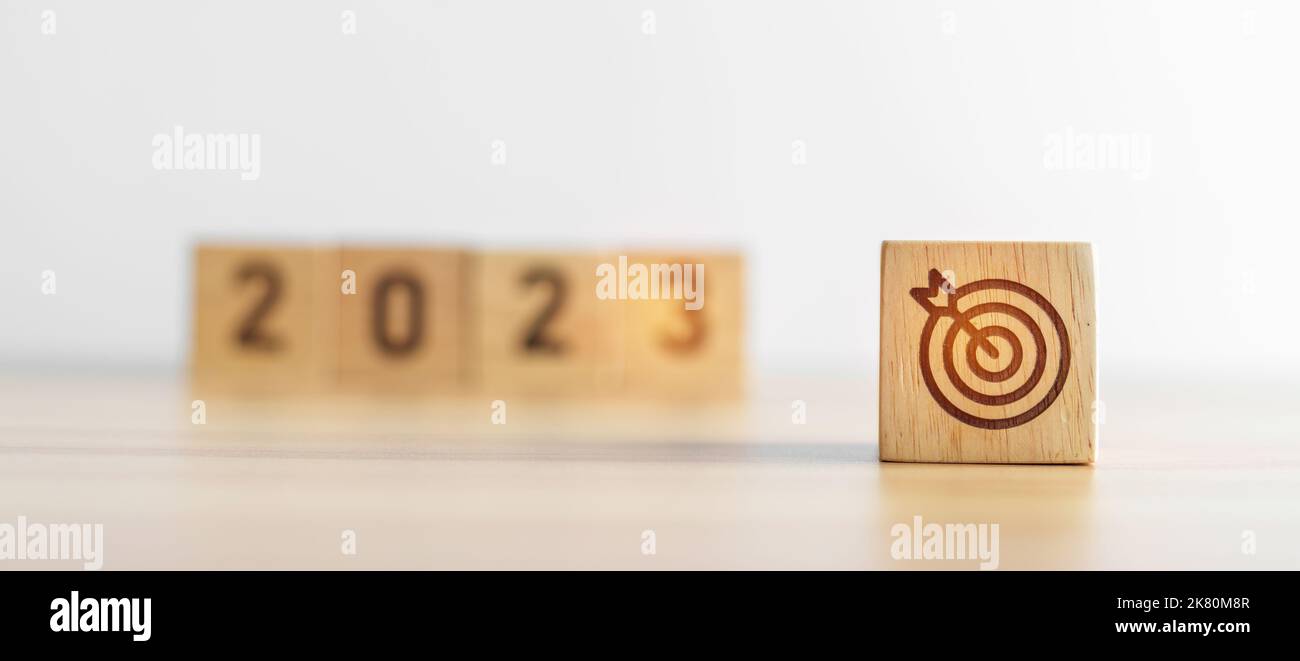 2023 block with dartboard icon. Goal, Target, Resolution, strategy ...