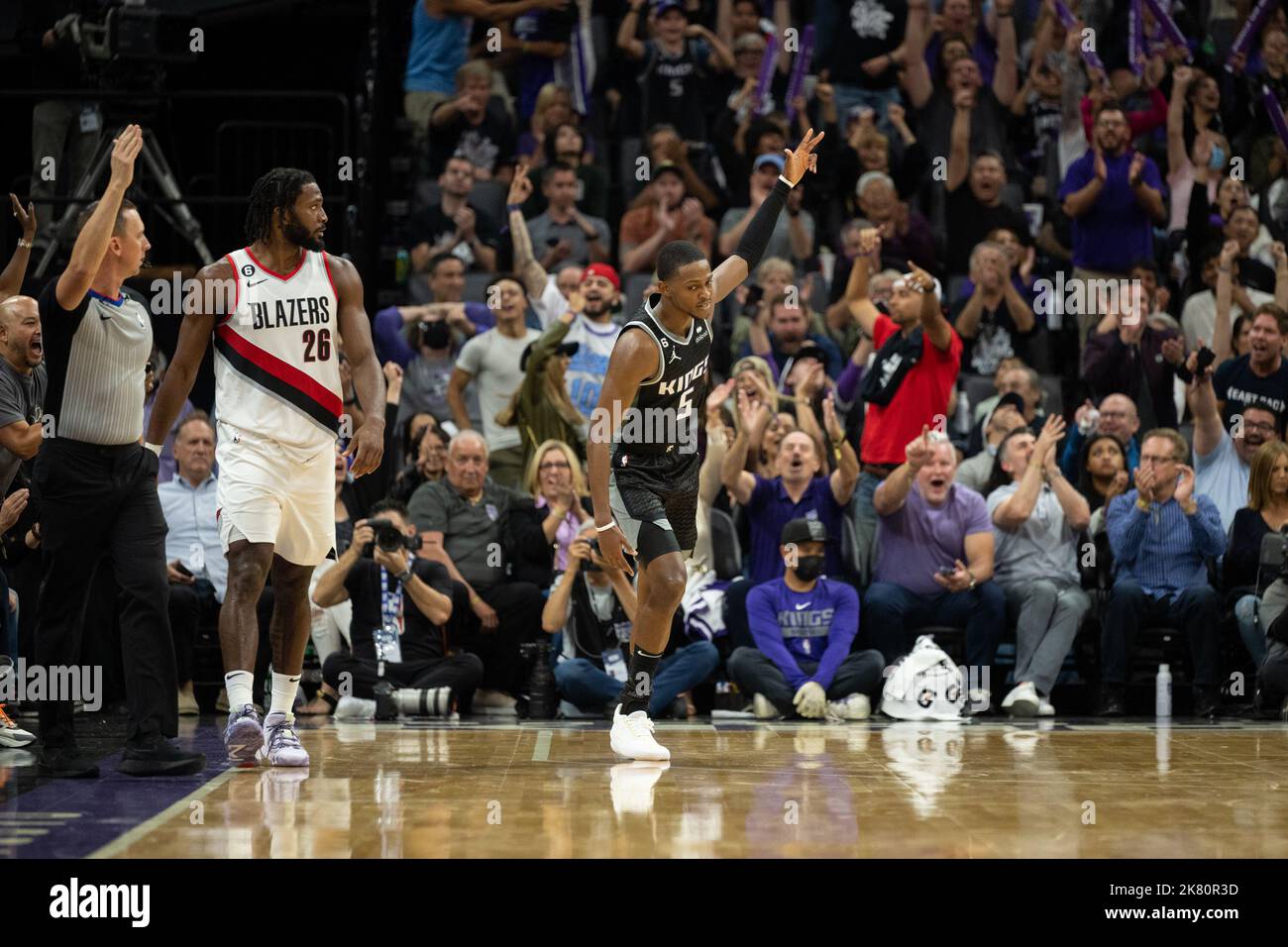 Sacramento, CA, USA. 19th Oct, 2022. Sacramento Kings guard De'Aaron ...