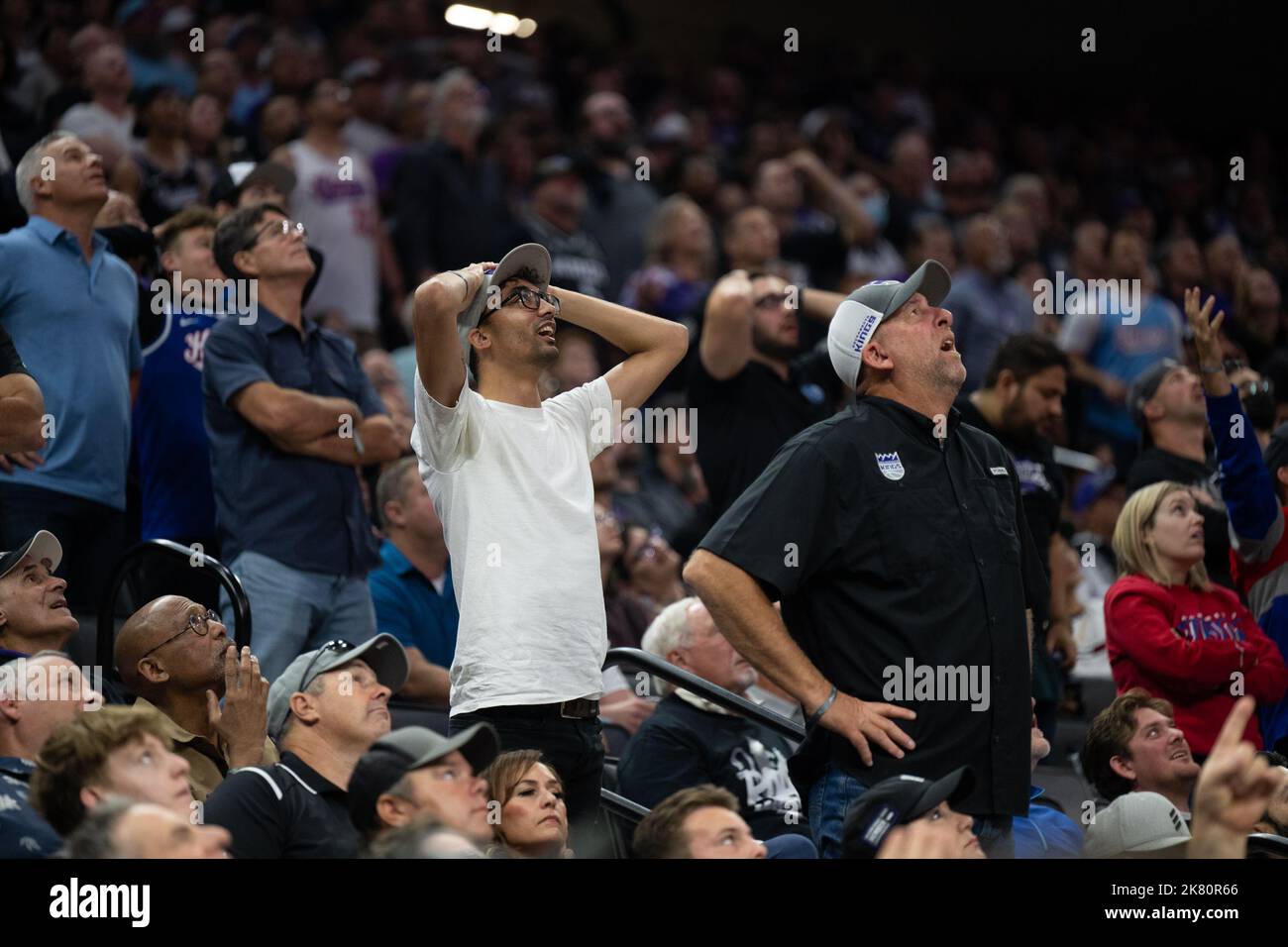 Sacramento, CA, USA. 19th Oct, 2022. Sacramento Kings fans reacts after ...