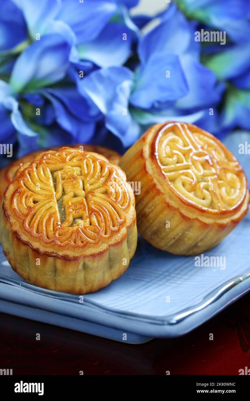 Chinese mid autumn festival moon hi-res stock photography and images ...