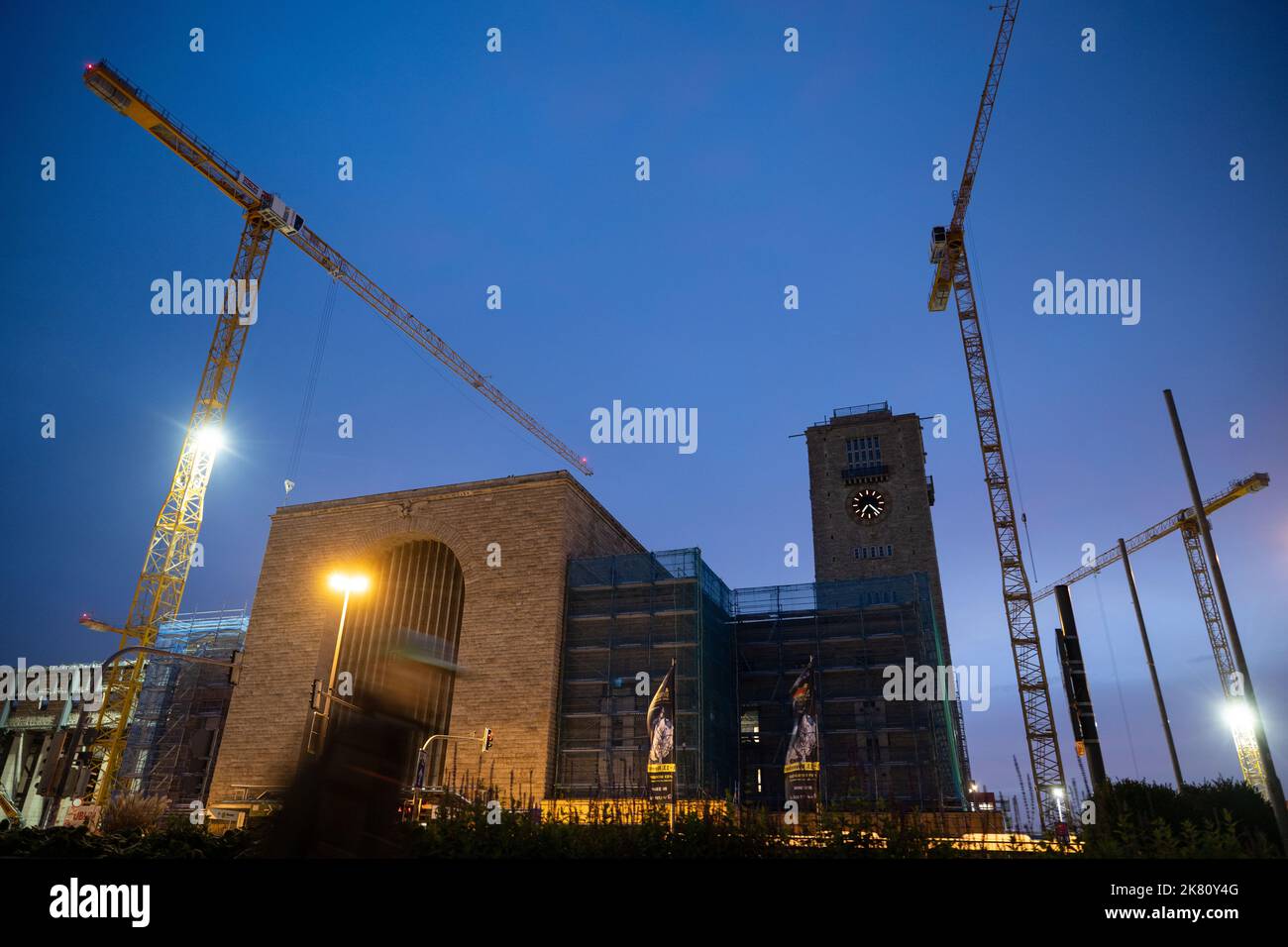 Stuttgart, Germany. 20th Oct, 2022. Construction cranes stand around ...