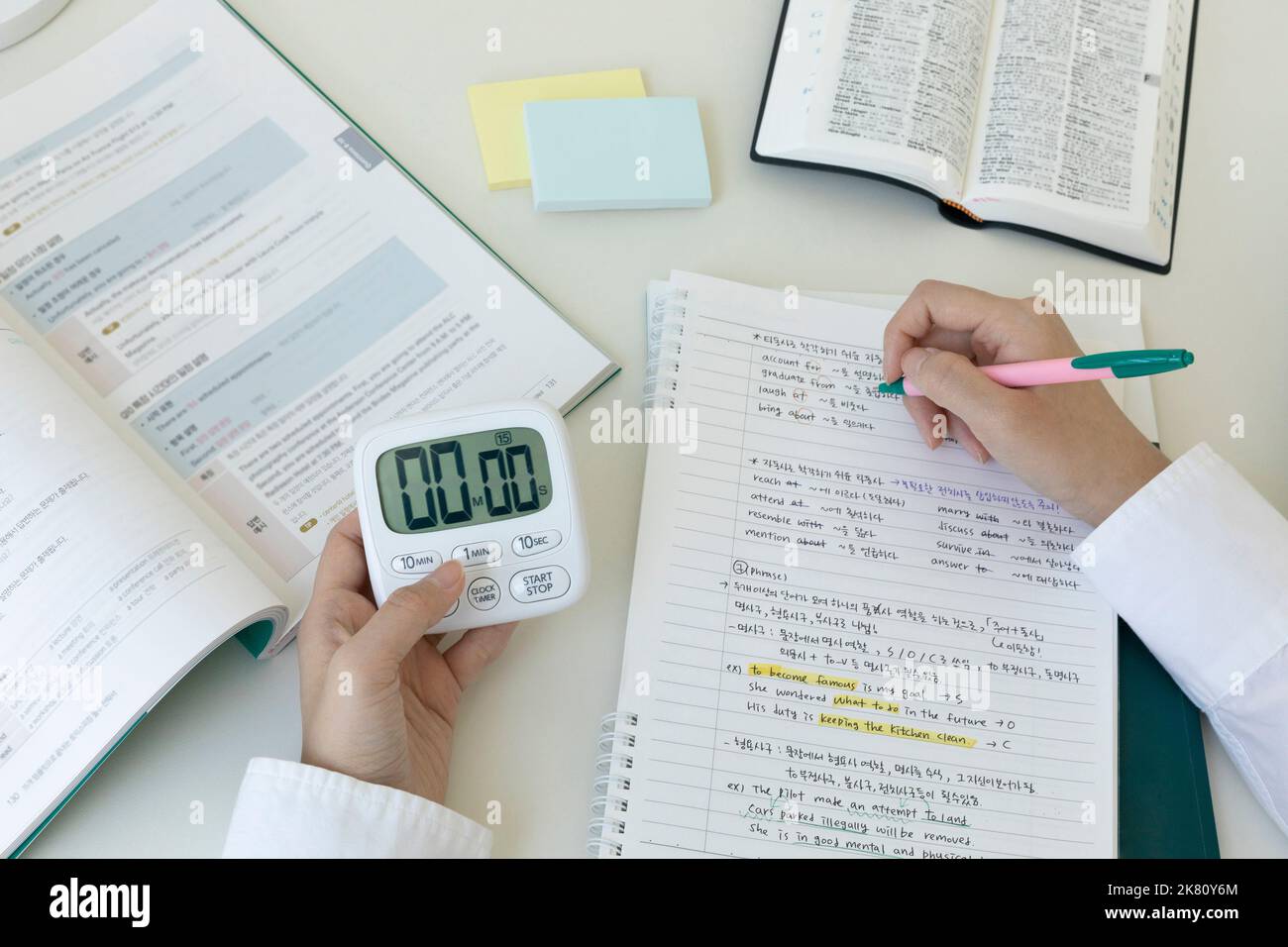 Teenager studying at home by a desk hi-res stock photography and images ...