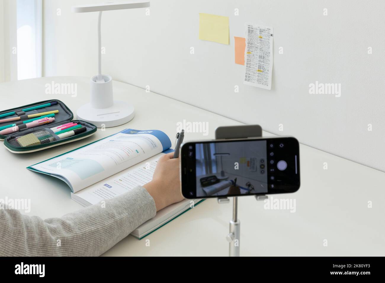 Filming study hi-res stock photography and images - Alamy