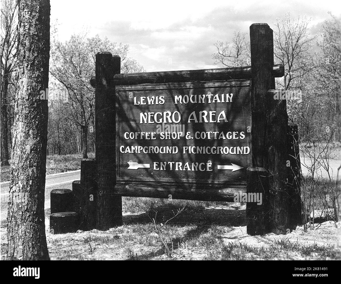 Segregation sign black hi-res stock photography and images - Alamy