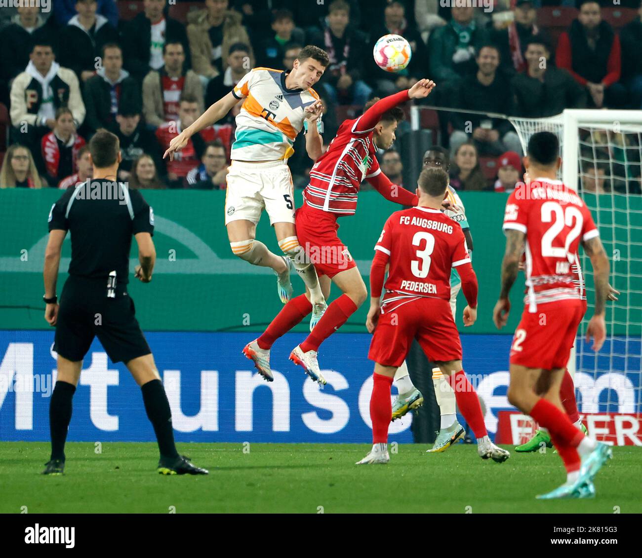 Augsburg, Germany. 19th Oct, 2022. Benjamin Pavard (top) of Bayern ...