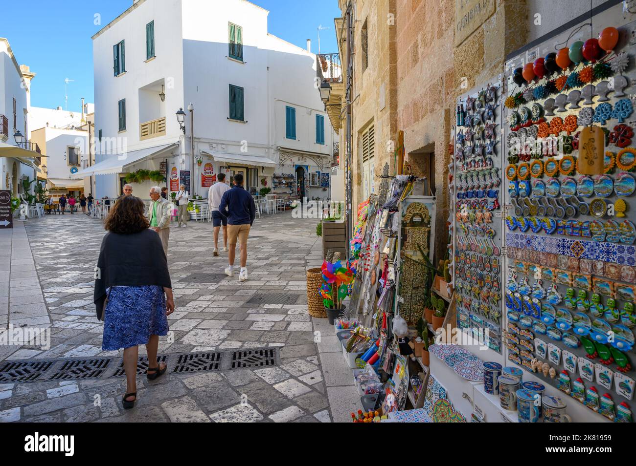 Souvenir shops restaurants on hi-res stock photography and images - Alamy