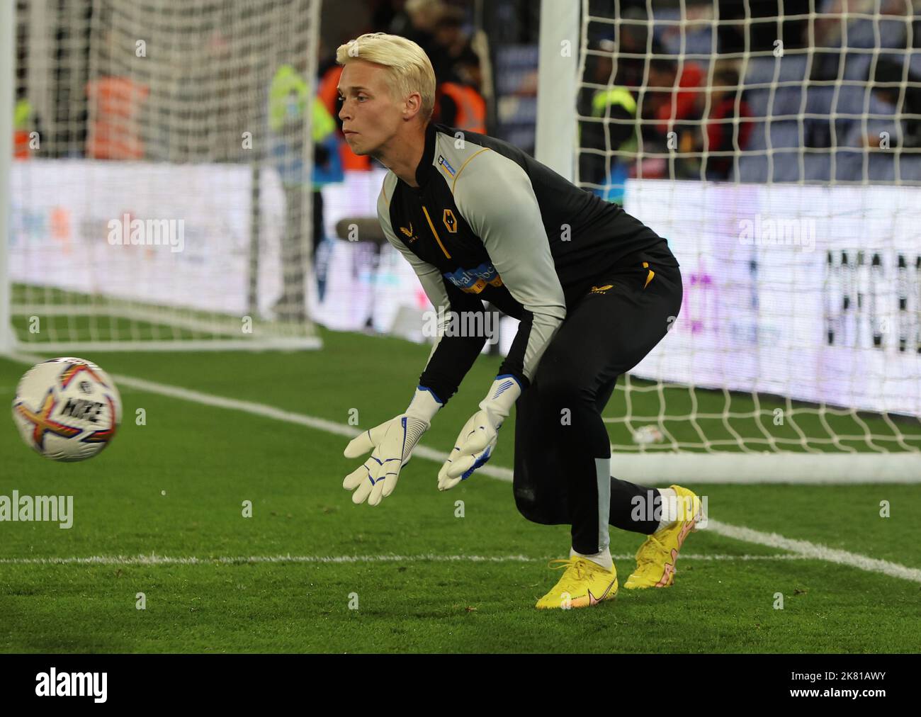 London ENGLAND - October 18: Wolverhampton Wanderers' Andreas ...
