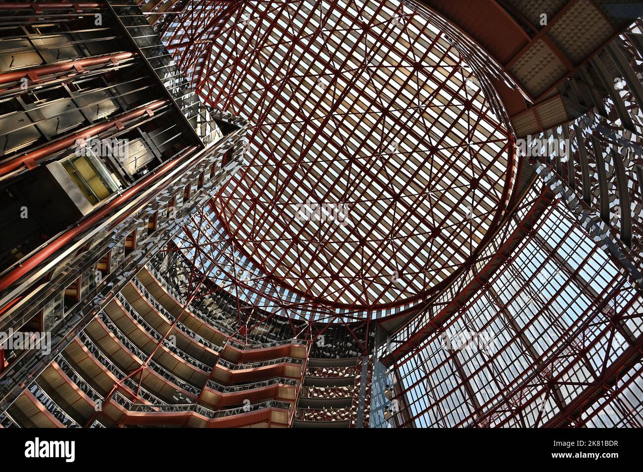 Atrium Mall im Thompson Center; Chicago, Illinois, Vereinigte Staaten ...