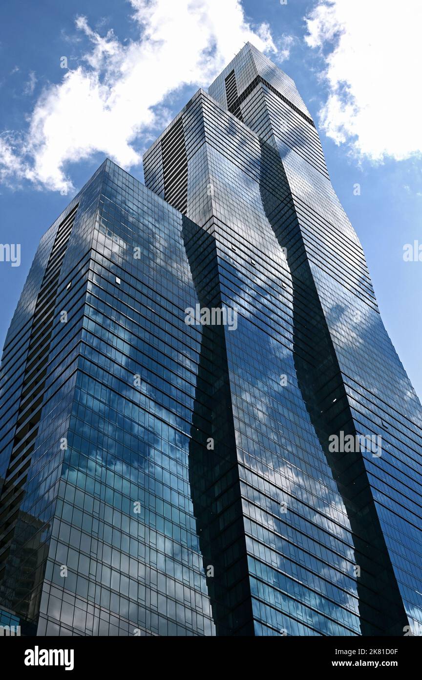 St. Regis Tower von Architektin Jeanne Gang; Chicago, Illinois ...