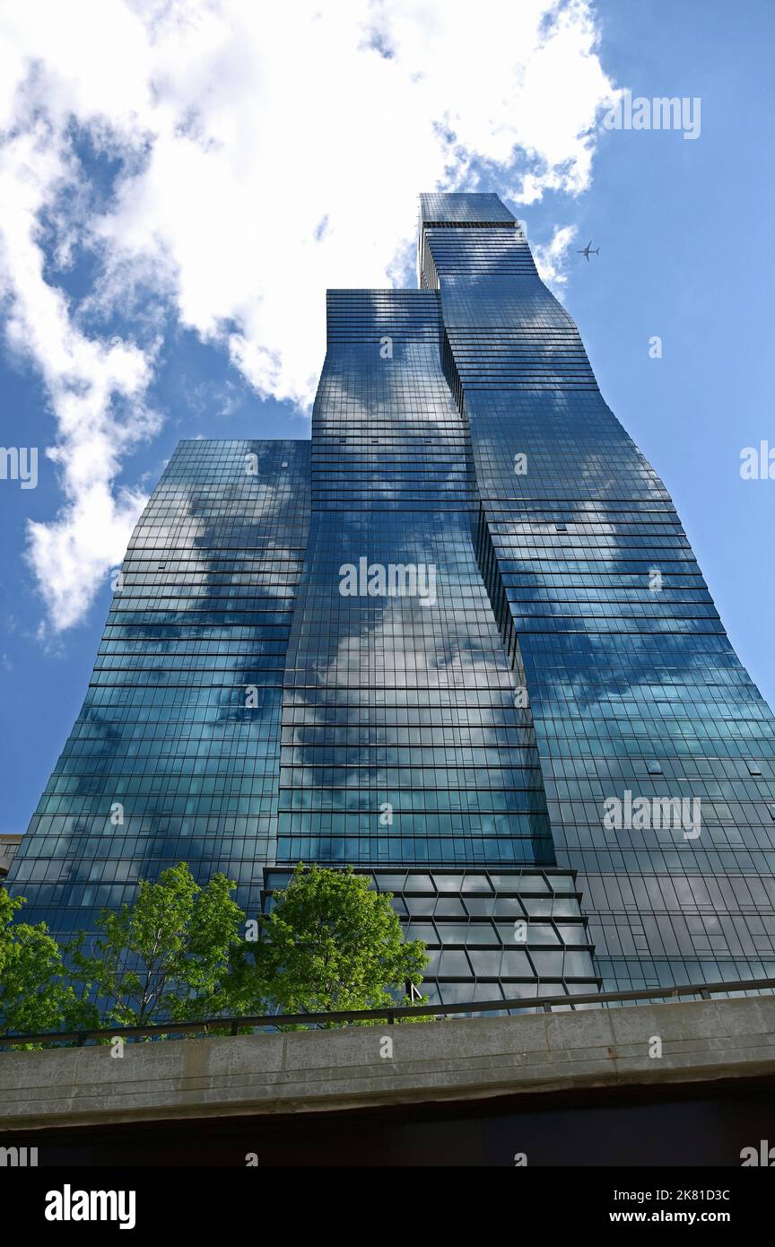 St. Regis Tower von Architektin Jeanne Gang; Chicago, Illinois ...