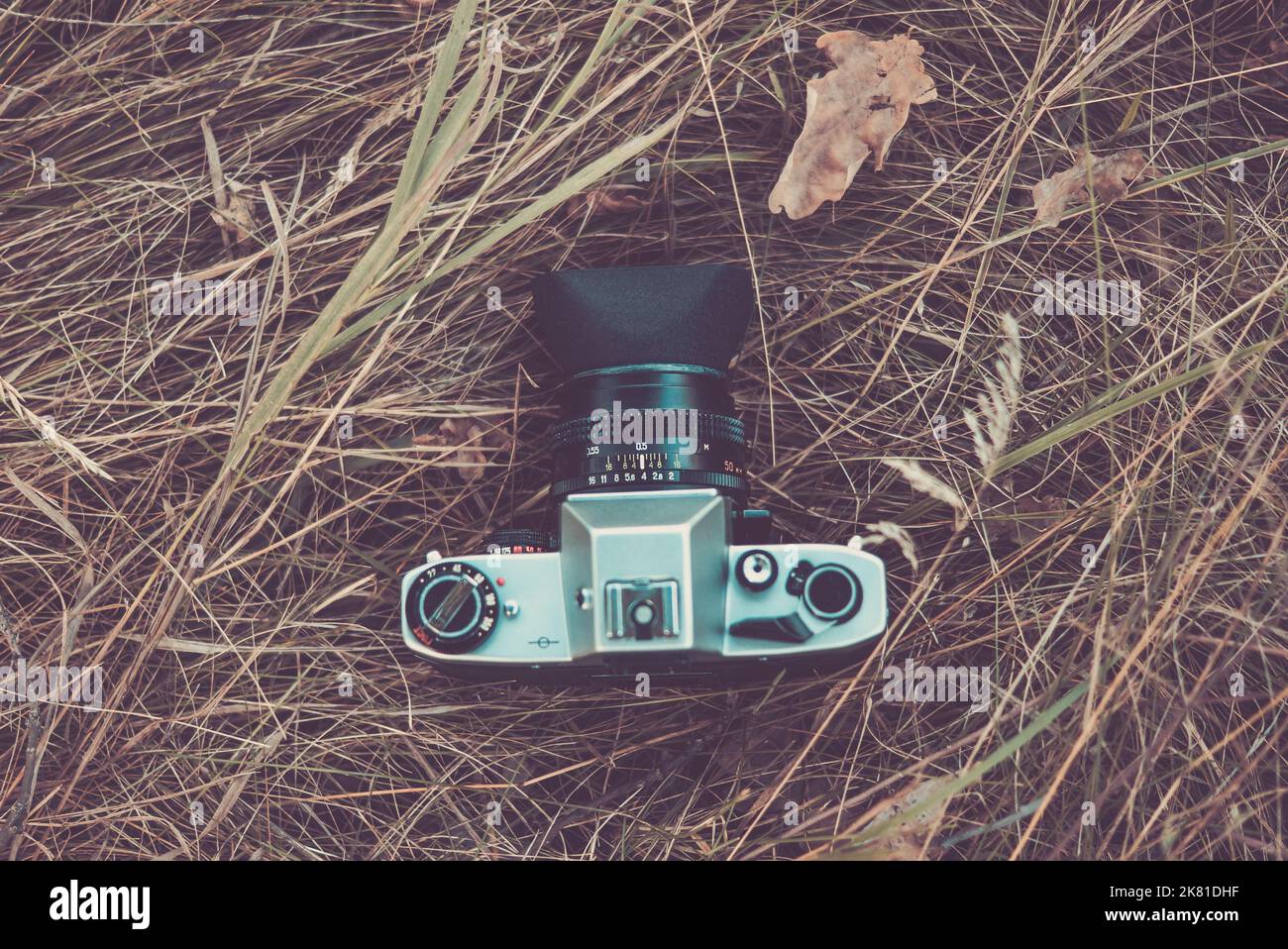 Camera vintage retro classic hi-res stock photography and images - Alamy