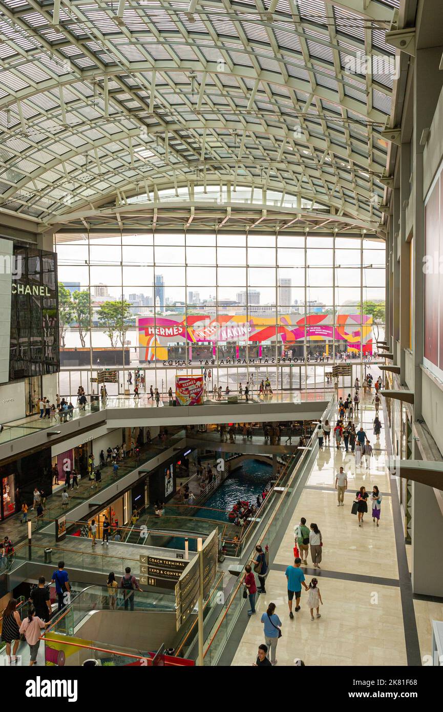 Inside The Shoppes at Marina Bay Sands Stock Photo - Alamy