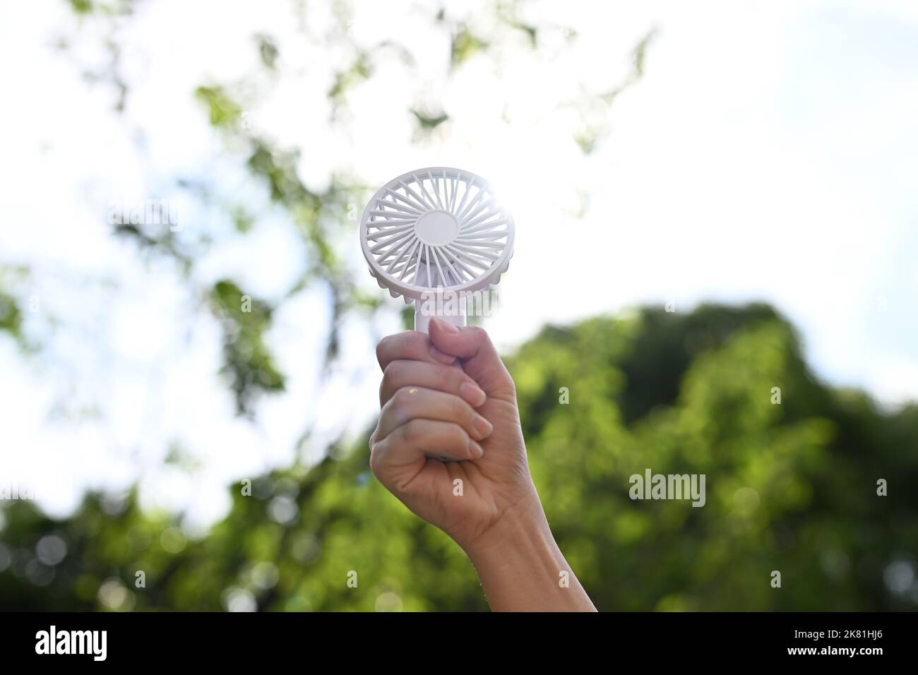 Handy fan hi-res stock photography and images - Alamy