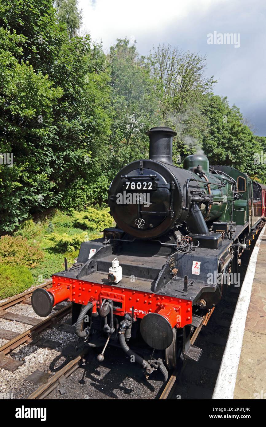 BR Standard Class 2MT 78022 at Oxenhope station on Keighley & Worth ...