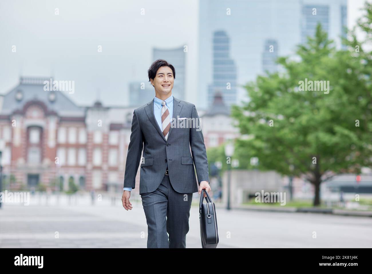 Japanese businessman portrait Stock Photo - Alamy