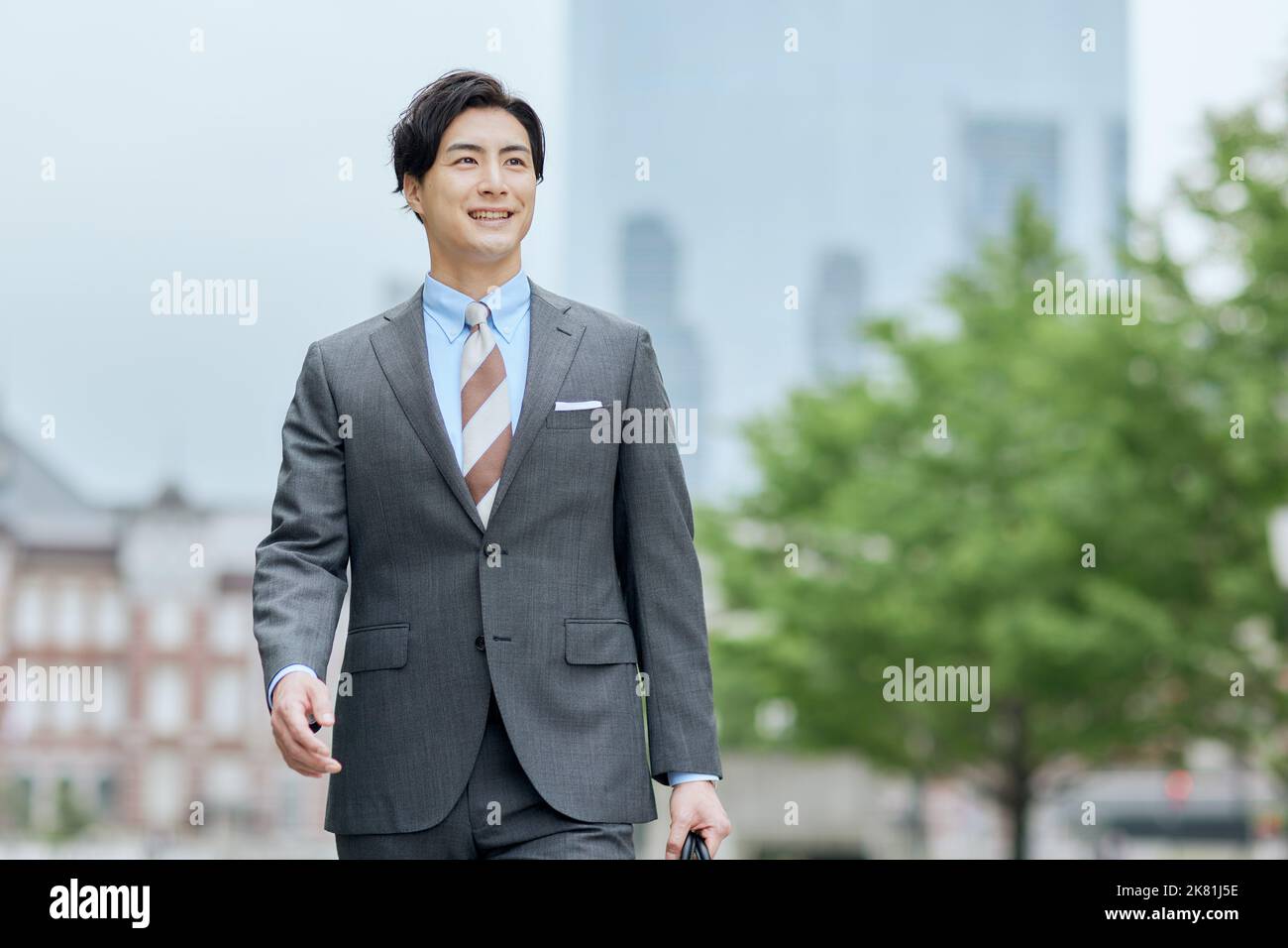 Japanese businessman portrait Stock Photo - Alamy