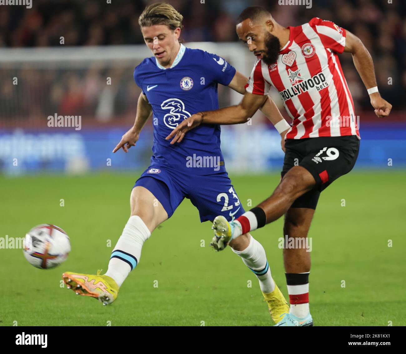 Brentford ENGLAND - October 19: L-R Chelsea's Conor Gallagher and Bryan ...