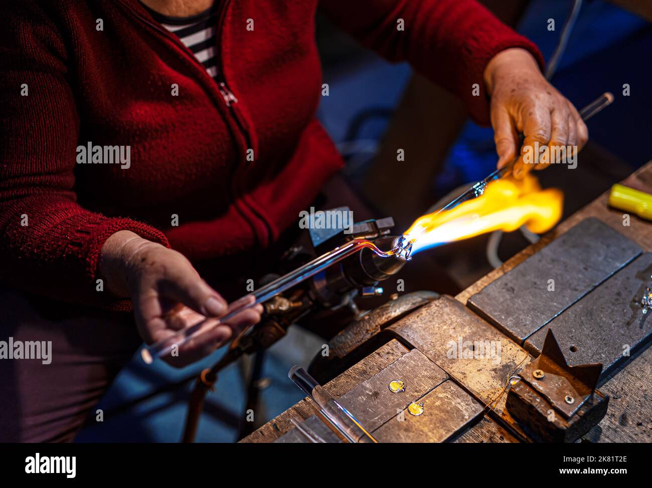 Shaping hot molten object hi-res stock photography and images - Alamy