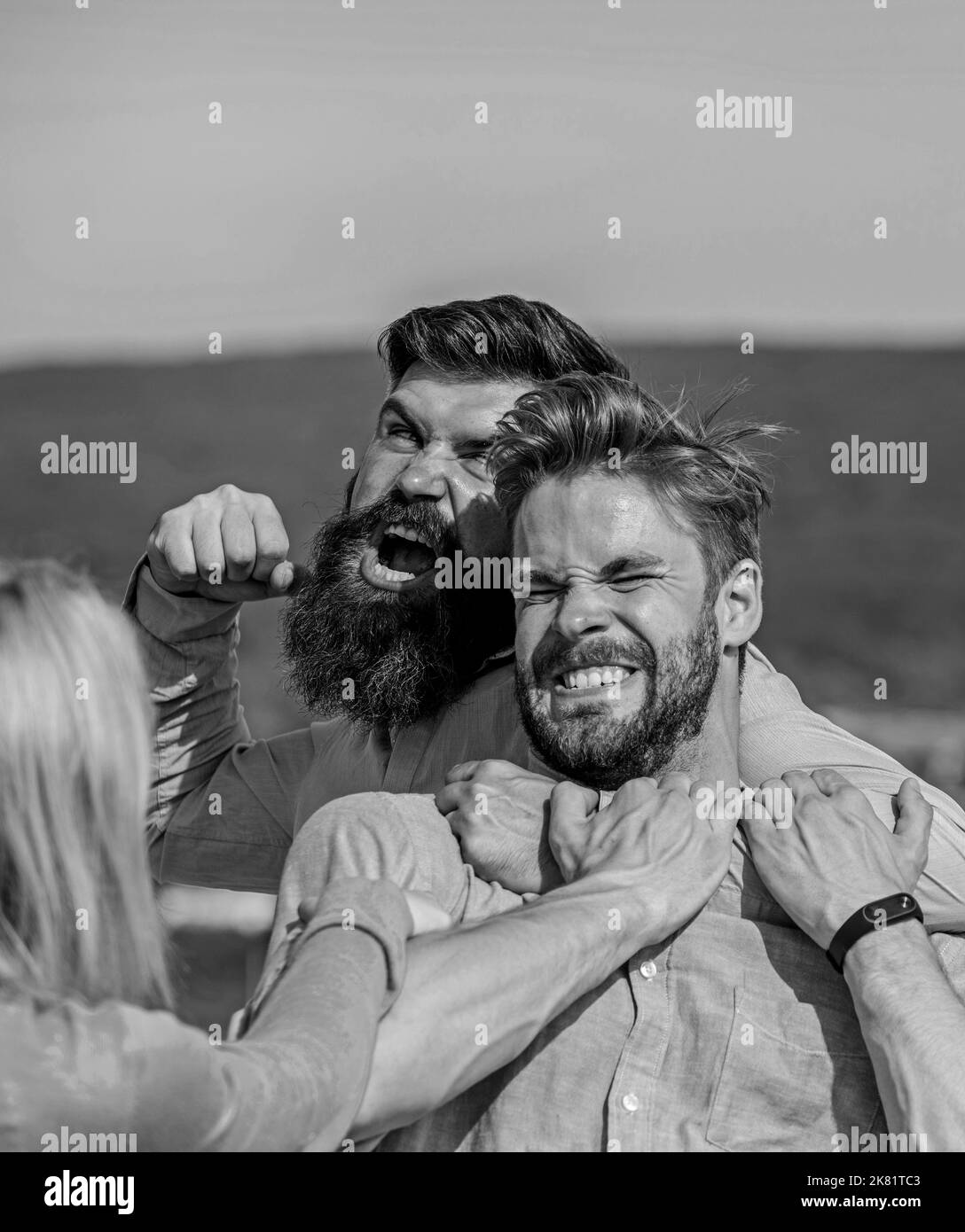 Love relations issue. Man aggressive attacks lover of his girlfriend ...