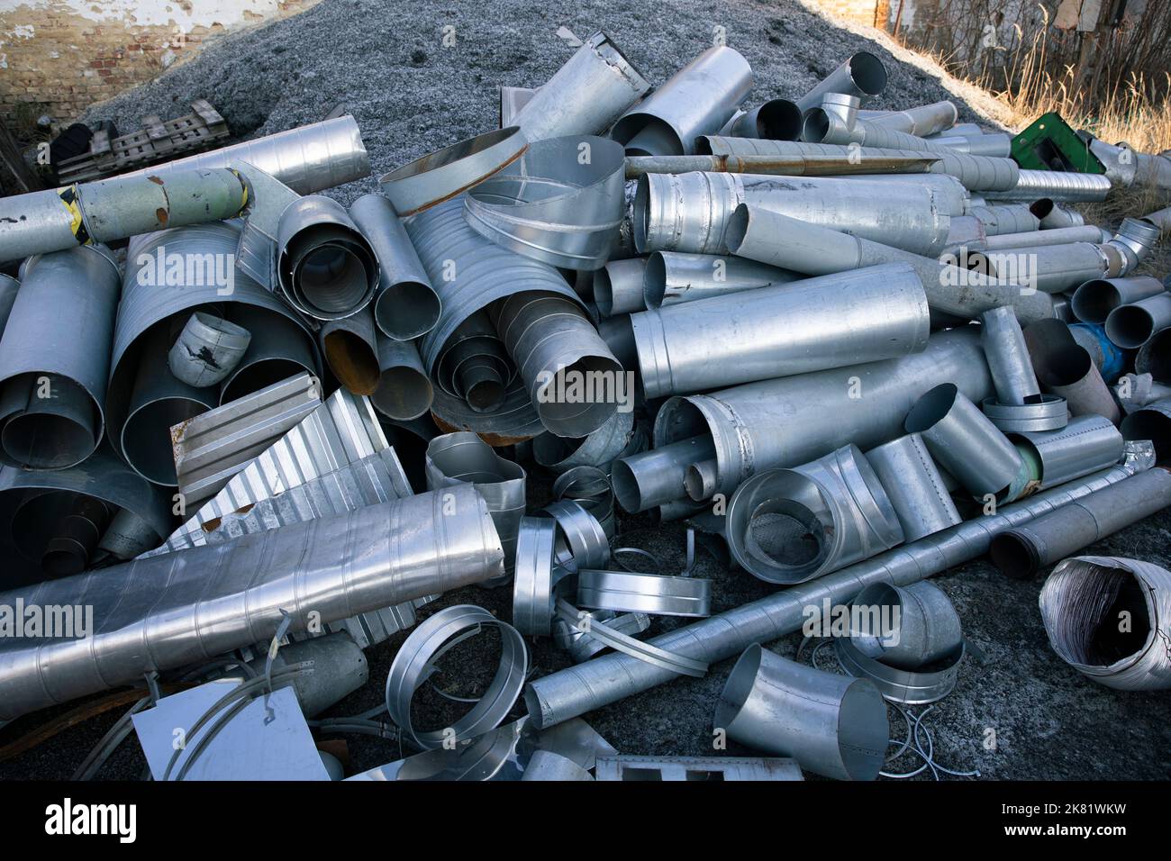 Recyclable metal waste in heap outdoor Stock Photo - Alamy