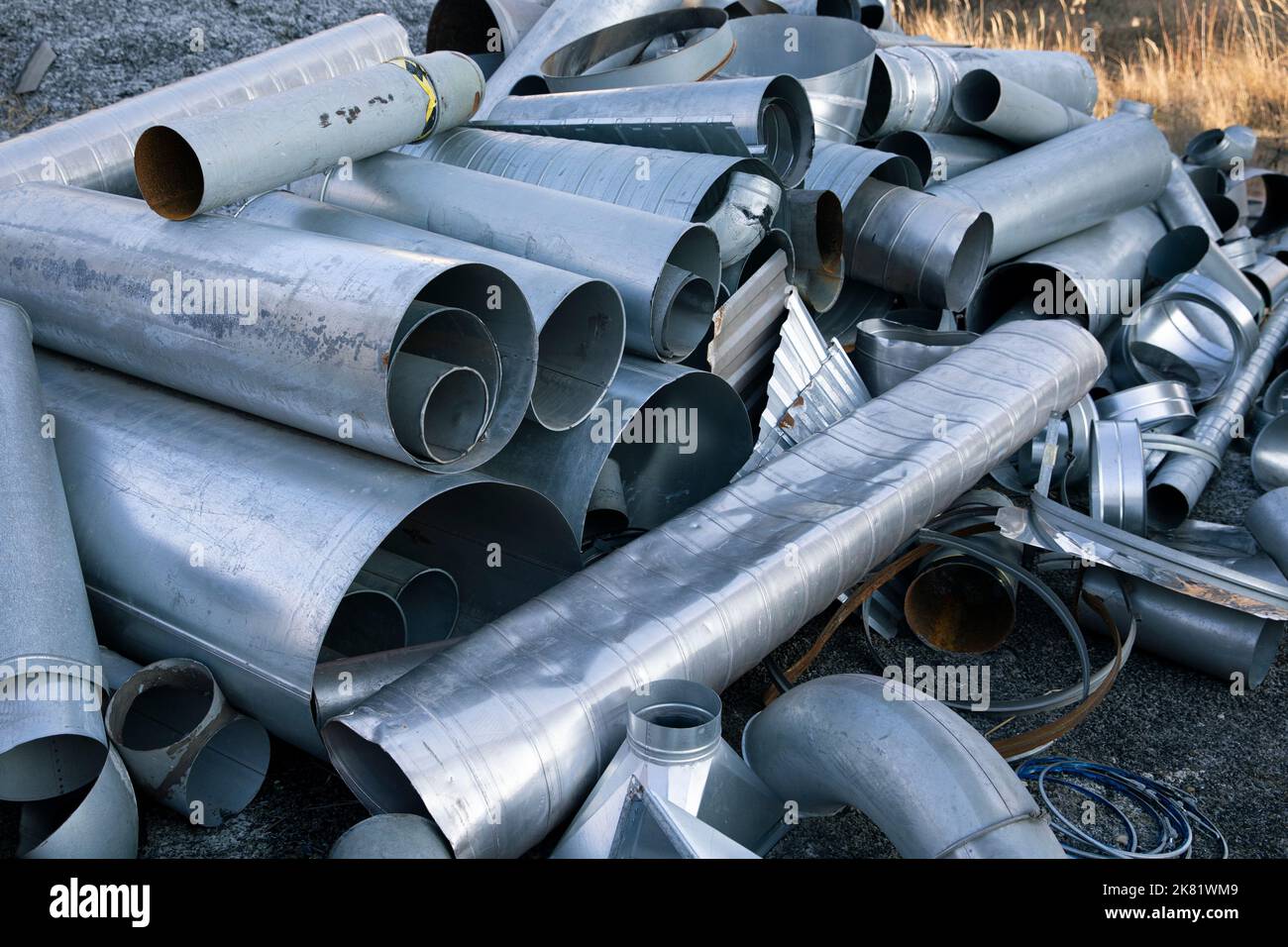 Recyclable metal waste in heap outdoor Stock Photo - Alamy