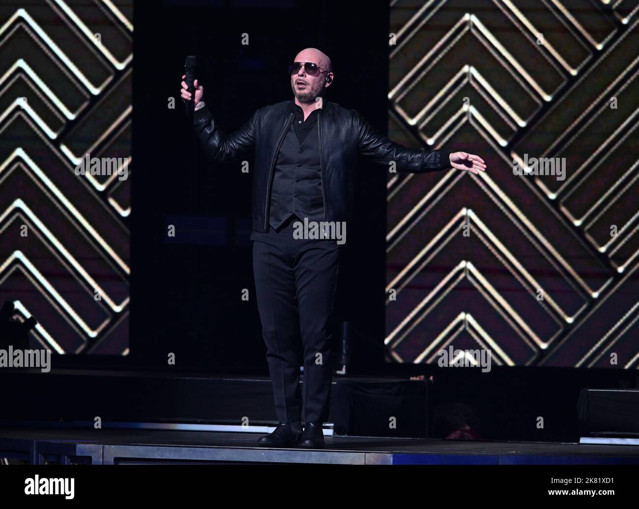 Hollywood FL, USA. 19th Oct, 2022. Pitbull performs during the Can't ...