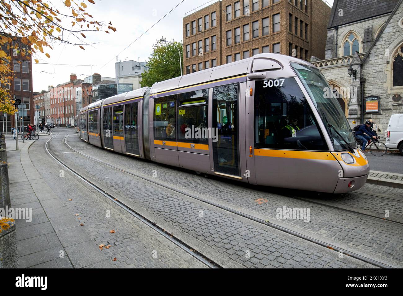 luas tram on st stephens green dublin republic of ireland Stock Photo ...