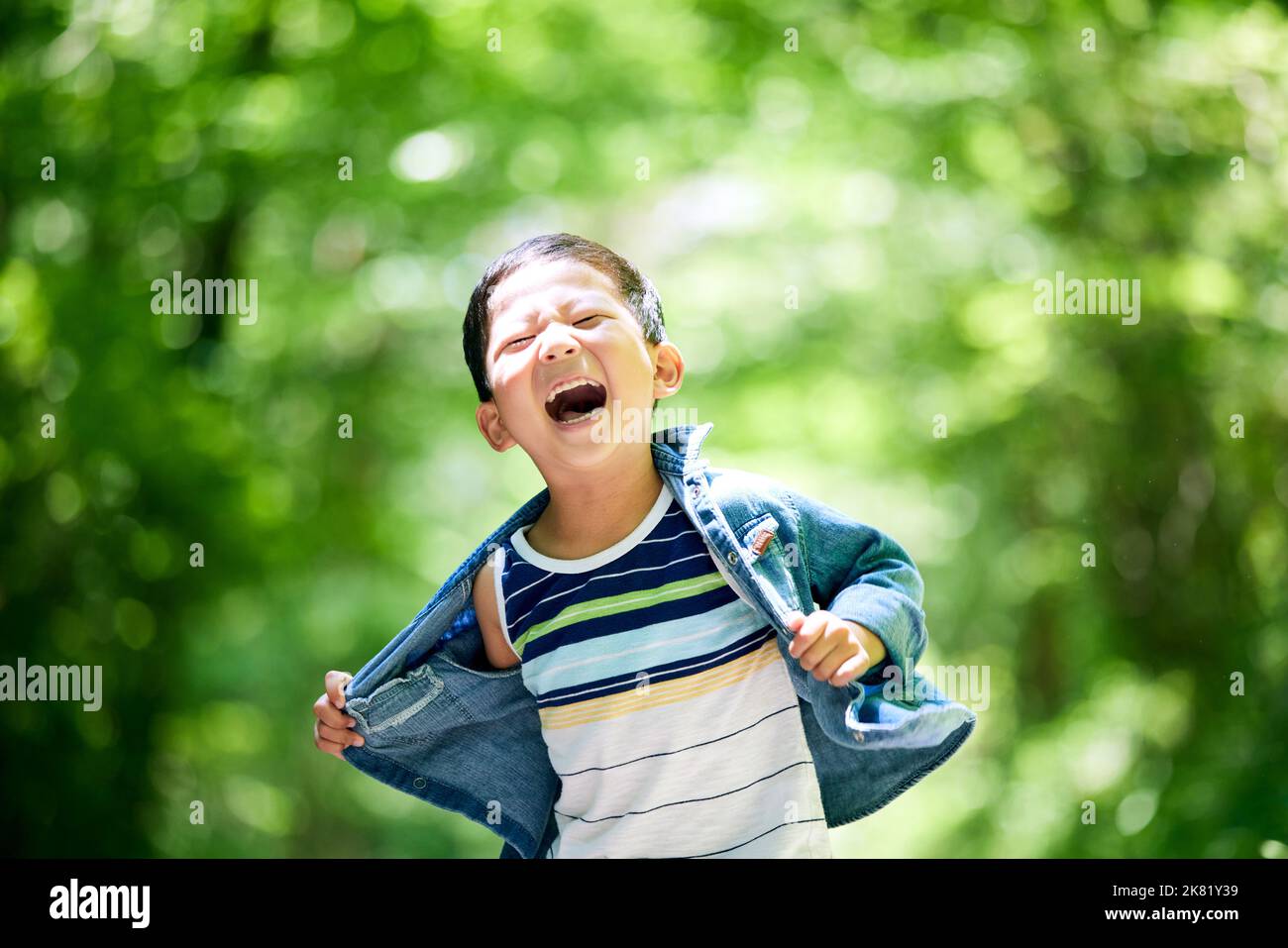 Japanese children laugh hi-res stock photography and images - Alamy