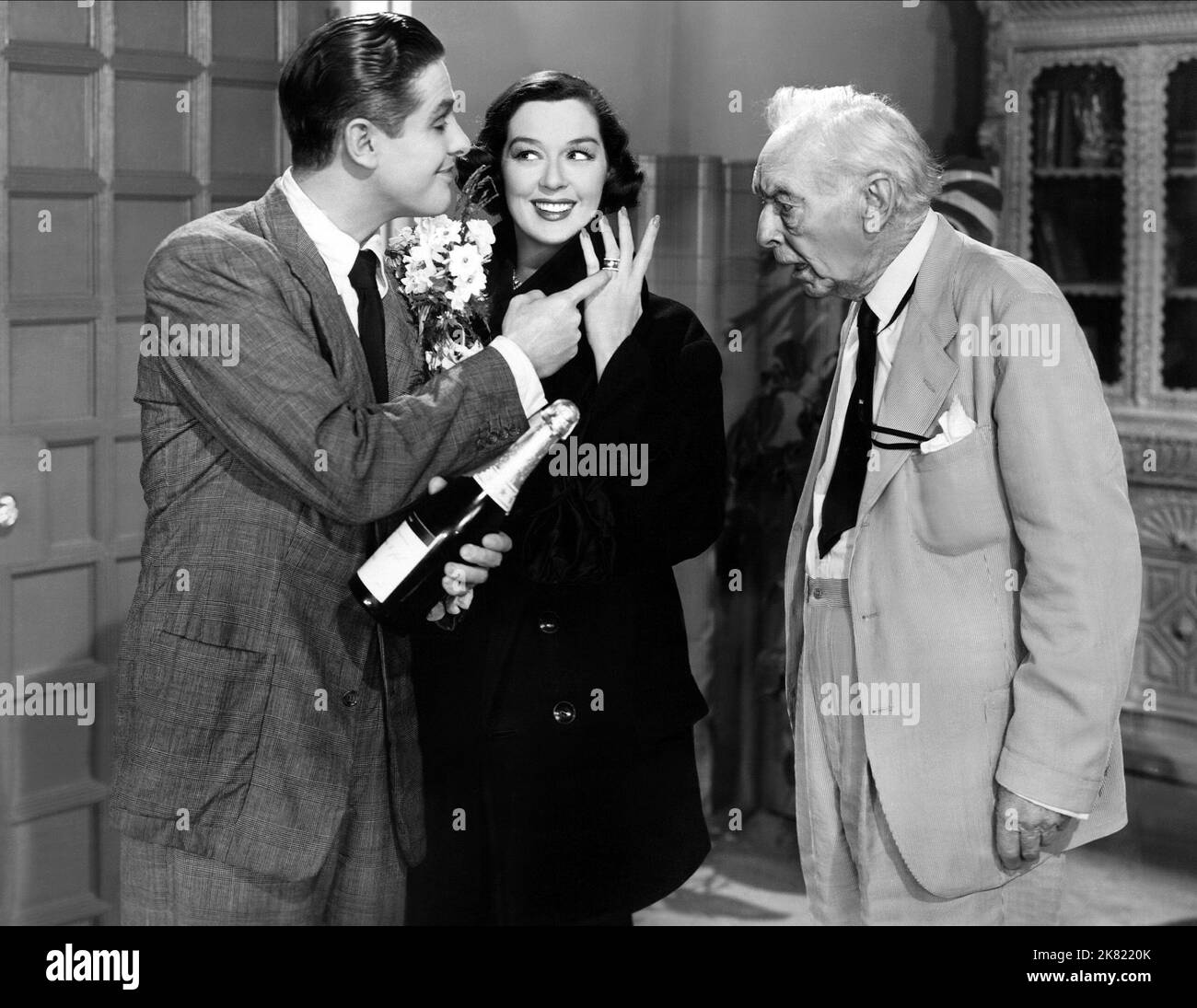 Robert Cummings, Rosalind Russell & Harry Davenport Film: Tell It To ...