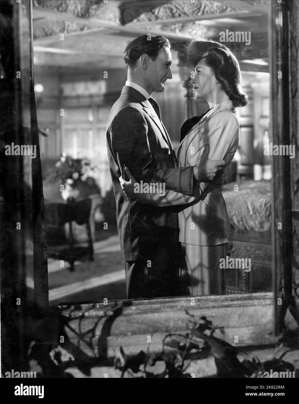 Trevor Howard & Deborah Kerr Film: I See A Dark Stranger (1946 ...