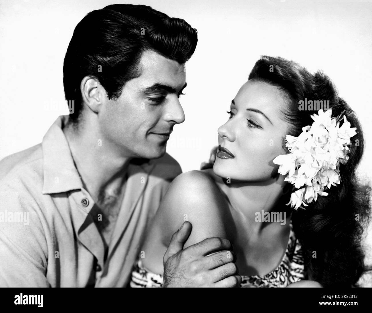 Rory Calhoun & Rhonda Fleming Film: Adventure Island (USA 1947 ...