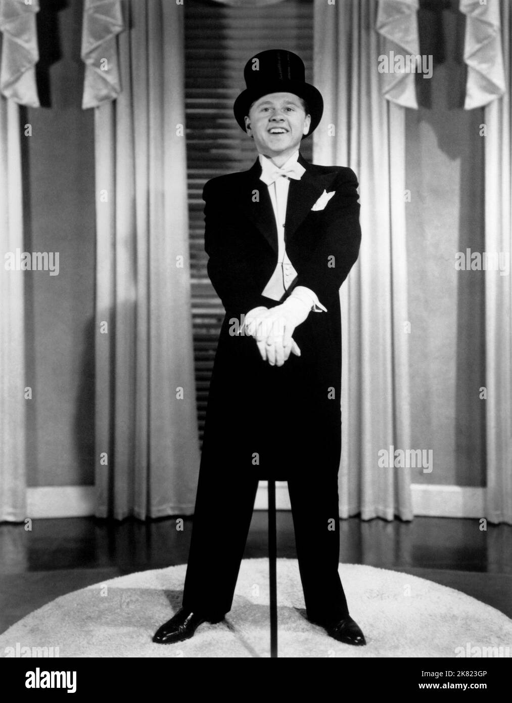 Mickey Rooney Film: Andy Hardy Meets Debutante (1940) Characters ...