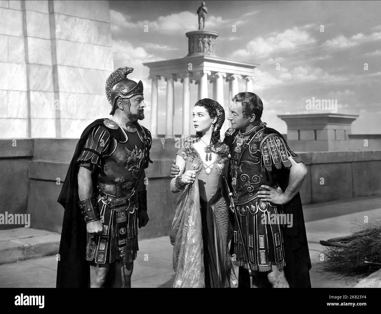 Basil Sydney, Vivien Leigh & Claude Rains Film: Caesar And Cleopatra ...