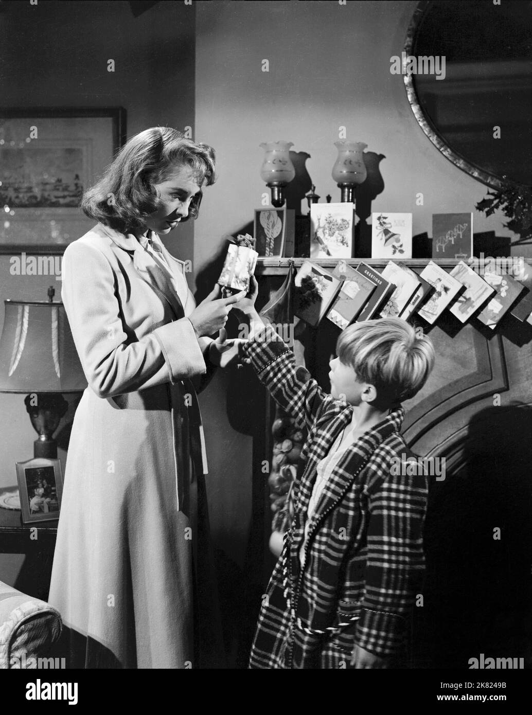 Janet Leigh & Gordon Gebert Film Holiday Affair (1949) Characters ...