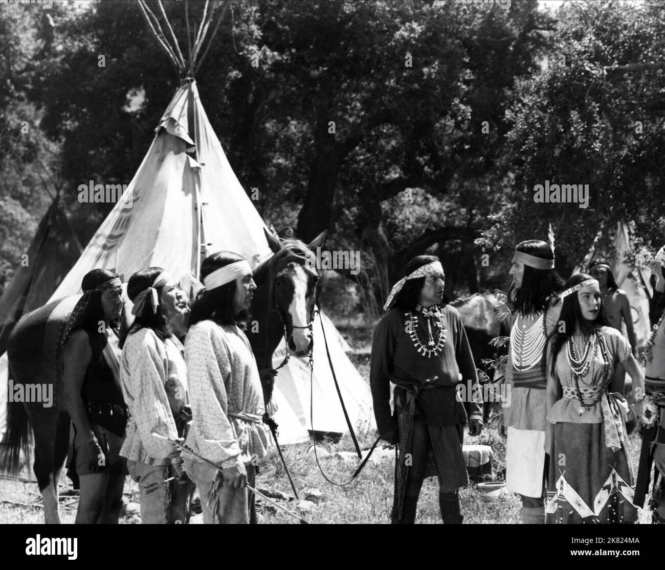 Alan Curtis, Carol Thurston & Russell Hayden Film: Apache Chief (USA 1949) Characters: Young ...