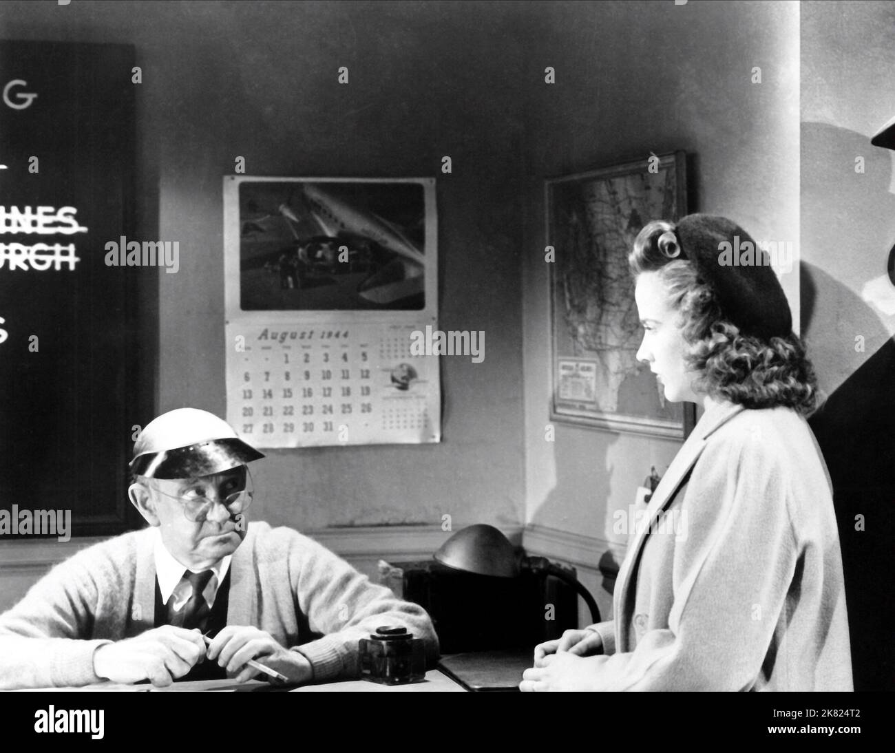 Kim Hunter & Dean Jagger Film: When Strangers Marry (USA 1944 ...