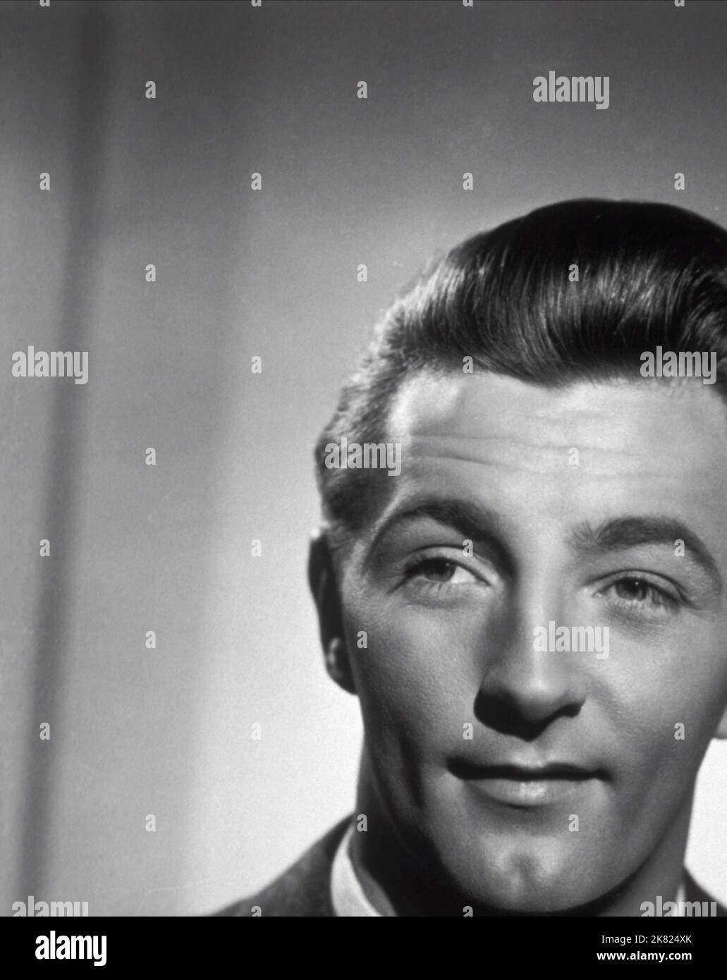 Robert Mitchum Film When Strangers Marry (USA 1944) Characters: Fred ...