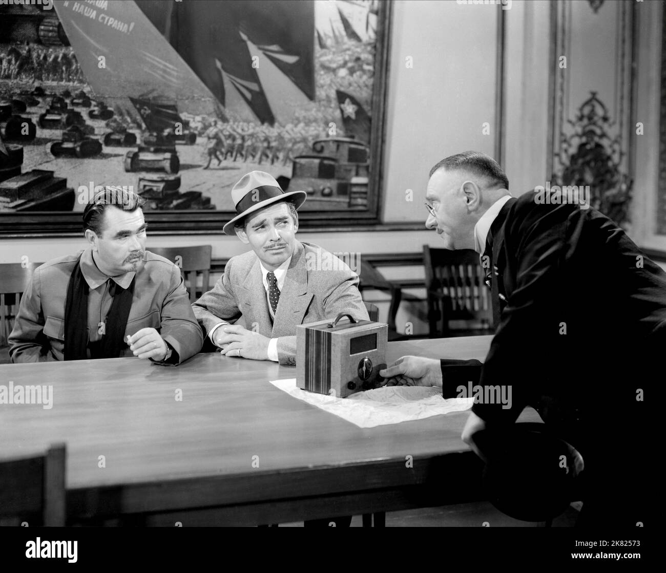 Clark Gable Film: Comrade X (USA 1940) Characters: McKinley B. Thompson ...
