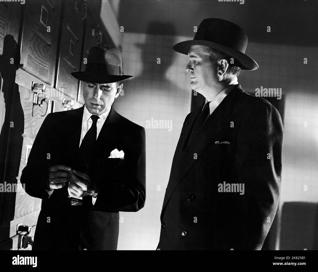 Humphrey Bogart & Charles Cane Film: Dead Reckoning (1947) Characters ...