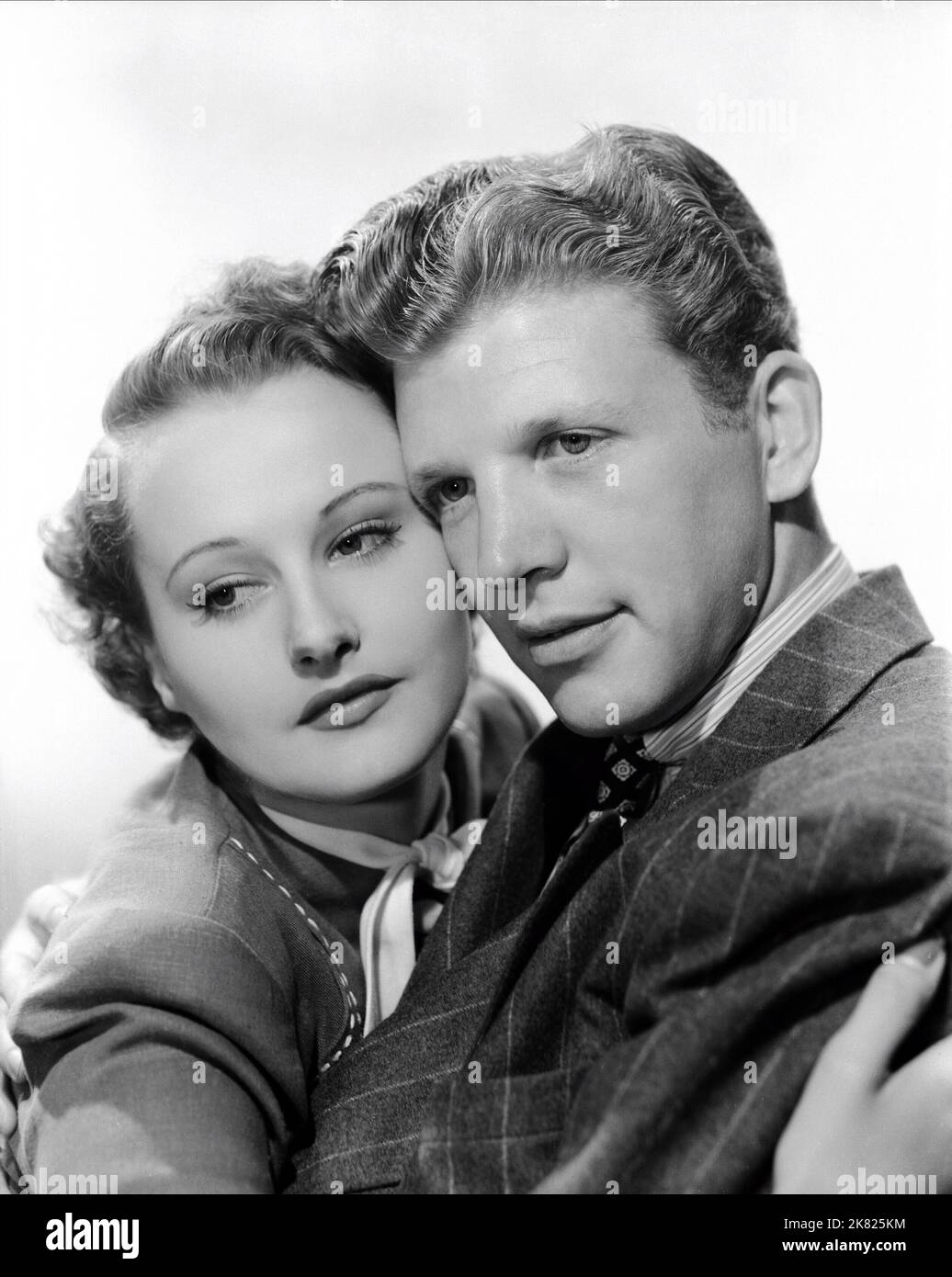 Lynne Carver & Dan Dailey Film Dulcy (USA 1940) Characters: Angela ...