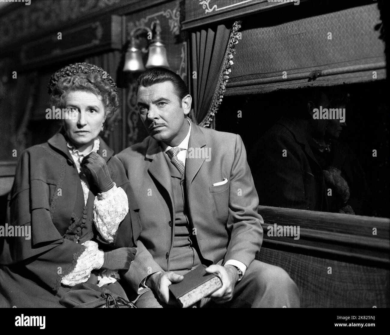 Olive Blakeney & George Brent Film Experiment Perilous (USA 1944 ...