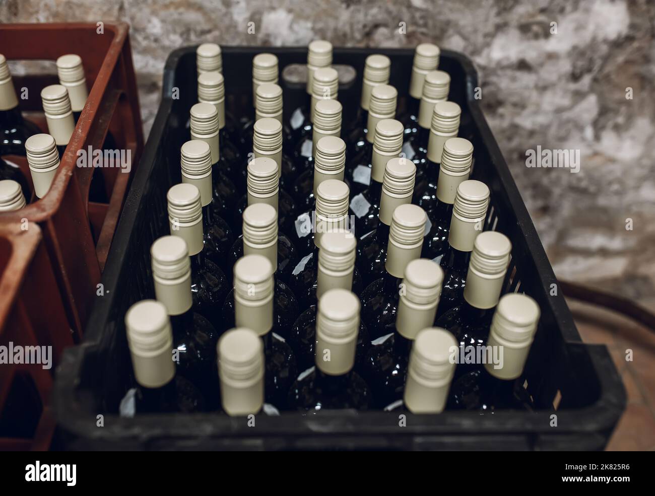 Glass industry stack warehouse hi-res stock photography and images - Alamy