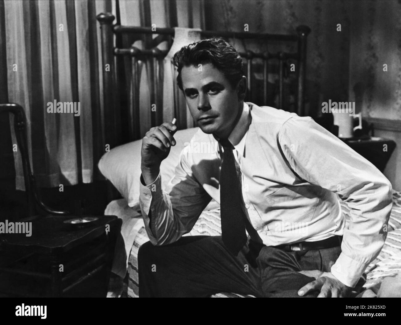 Glenn Ford Film Framed (1947) Characters: Paula Craig, Mike Lambert ...
